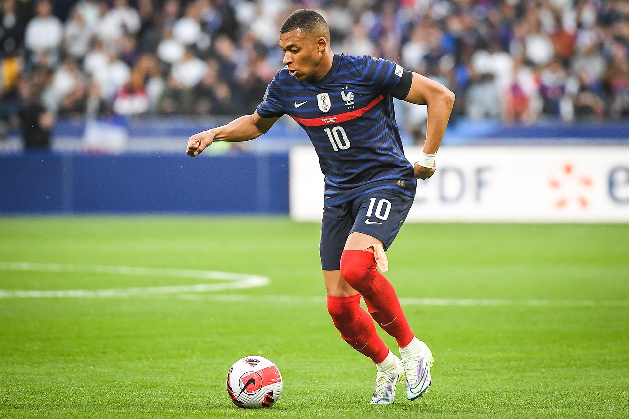 OKD. Fotos exclusivas de la casa de Mbappé en La Finca: 8 dormitorios ...